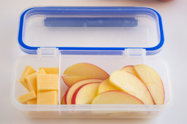 5 on the go snacks to make with apples - Make the Best of Everything